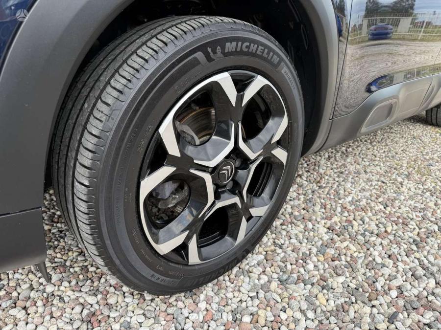 Zils Citroen C5 Aircross 2022 Marijampole, ar dzinēja tilpumu 1.50 L un nobraukumu 200 tūkst. km par 15724 €, foto 19 vietnē AUTOMOTO.COM.LV