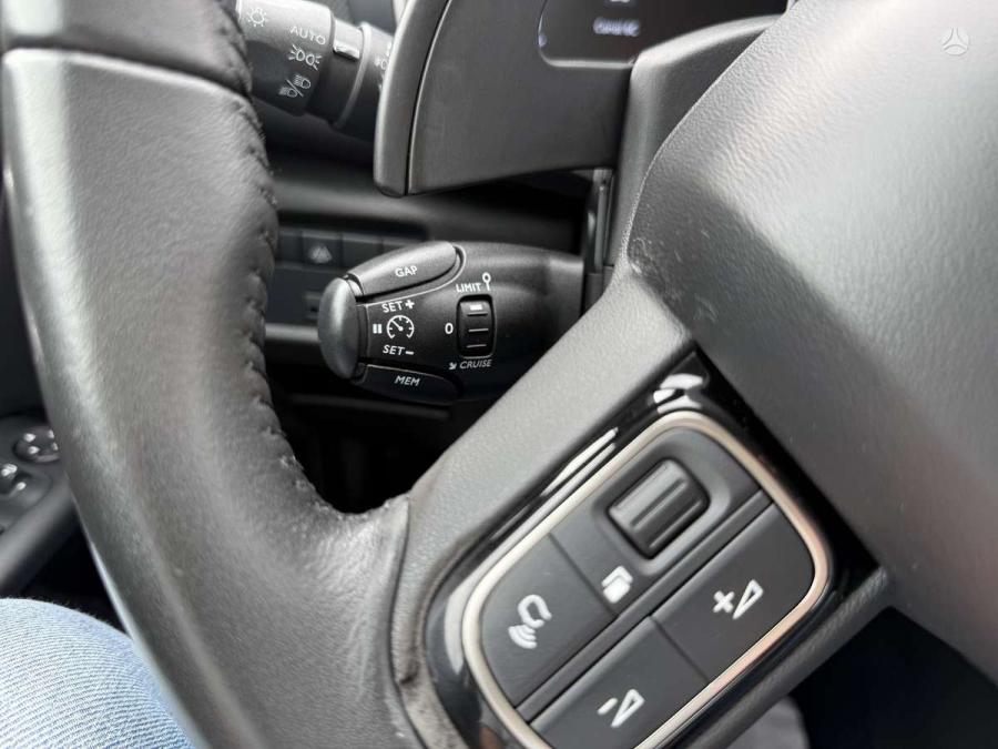 Zils Citroen C5 Aircross 2022 Marijampole, ar dzinēja tilpumu 1.50 L un nobraukumu 200 tūkst. km par 15724 €, foto 26 vietnē AUTOMOTO.COM.LV