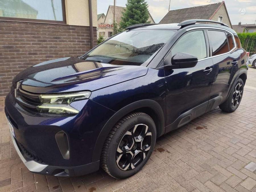 Blue Citroen C5 Aircross 2022 in Kalvarija, with an engine capacity of 1.50 L and mileage of 112 thousand km for 17485 €, photo 1 on AUTOMOTO.COM.LV