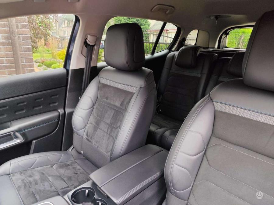 Blue Citroen C5 Aircross 2022 in Kalvarija, with an engine capacity of 1.50 L and mileage of 112 thousand km for 17485 €, photo 11 on AUTOMOTO.COM.LV