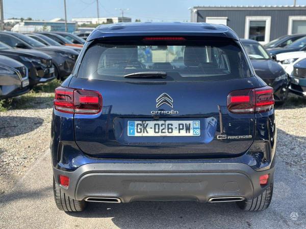 Ситроен C5 Aircross 2022 в Вильнюс на AUTOMOTO.COM.LV Синий Ситроен C5 Aircross 2022 в Вильнюс, объемом двигателя 1.50 л и пробегом 199 тыс. км за 13551 €, фото 6 на AUTOMOTO.COM.LV