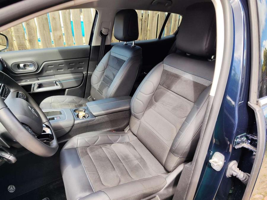 Blue Citroen C5 Aircross 2023 in Marijampole, with an engine capacity of 1.50 L and mileage of 114 thousand km for 17297 €, photo 28 on AUTOMOTO.COM.LV