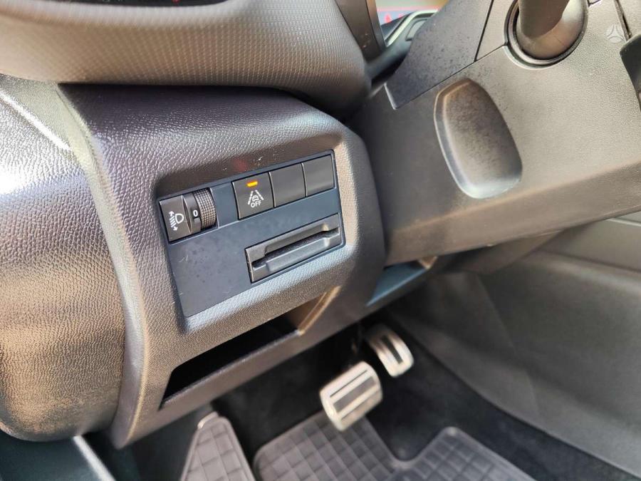 Blue Citroen C5 Aircross 2023 in Marijampole, with an engine capacity of 1.50 L and mileage of 114 thousand km for 17297 €, photo 34 on AUTOMOTO.COM.LV