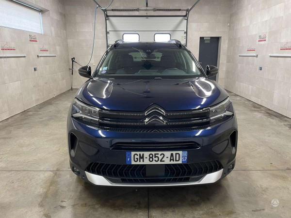 Blue Citroen C5 Aircross 2023 in Marijampole, with an engine capacity of 1.20 L and mileage of 49 thousand km for 17424 €, photo 2 on AUTOMOTO.COM.LV