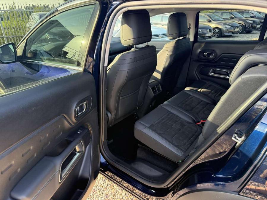 Blue Citroen C5 Aircross 2023 in Marijampole, with an engine capacity of 1.50 L and mileage of 172 thousand km for 17781 €, photo 24 on AUTOMOTO.COM.LV