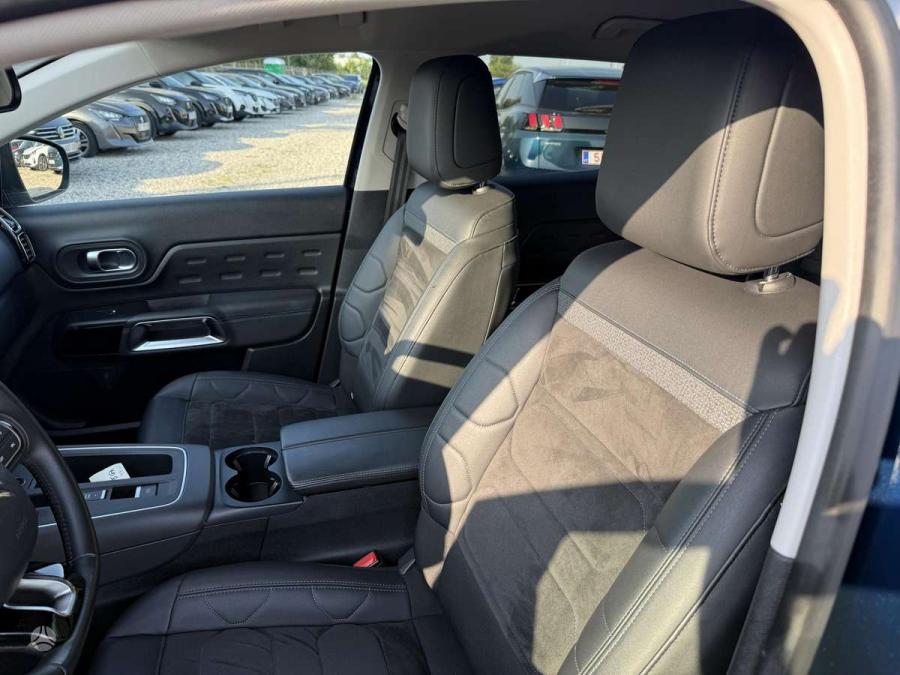 Blue Citroen C5 Aircross 2023 in Marijampole, with an engine capacity of 1.50 L and mileage of 172 thousand km for 17781 €, photo 28 on AUTOMOTO.COM.LV