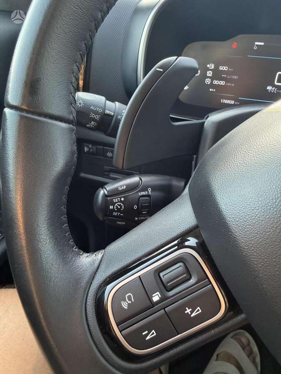 Blue Citroen C5 Aircross 2023 in Marijampole, with an engine capacity of 1.50 L and mileage of 172 thousand km for 17781 €, photo 35 on AUTOMOTO.COM.LV