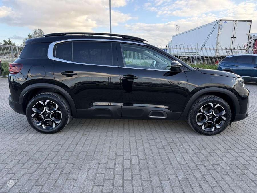 Blue Citroen C5 Aircross 2023 in Marijampole, with an engine capacity of 1.20 L and mileage of 119 thousand km for 16577 €, photo 8 on AUTOMOTO.COM.LV