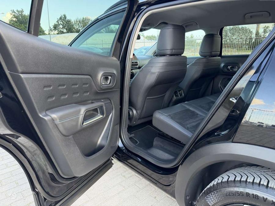 Blue Citroen C5 Aircross 2023 in Marijampole, with an engine capacity of 1.20 L and mileage of 119 thousand km for 16577 €, photo 26 on AUTOMOTO.COM.LV