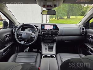 Синий Ситроен C5 Aircross 2023 в Рига, объемом двигателя 1.50 л и пробегом 34 тыс. км за 23900 €, фото 17 на AUTOMOTO.COM.LV