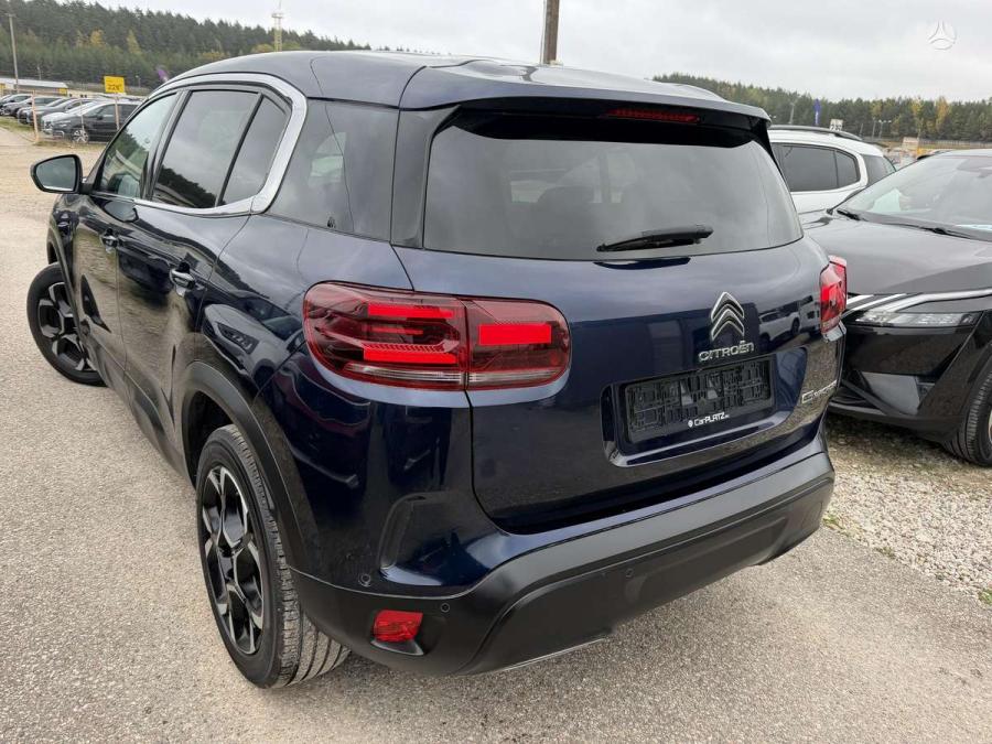 Blue Citroen C5 Aircross 2023 in Vilnius, with an engine capacity of 1.20 L and mileage of 151 thousand km for 13190 €, photo 4 on AUTOMOTO.COM.LV
