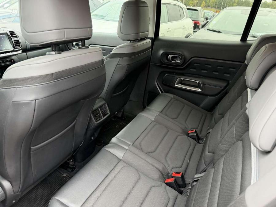 Blue Citroen C5 Aircross 2023 in Vilnius, with an engine capacity of 1.20 L and mileage of 151 thousand km for 13190 €, photo 14 on AUTOMOTO.COM.LV
