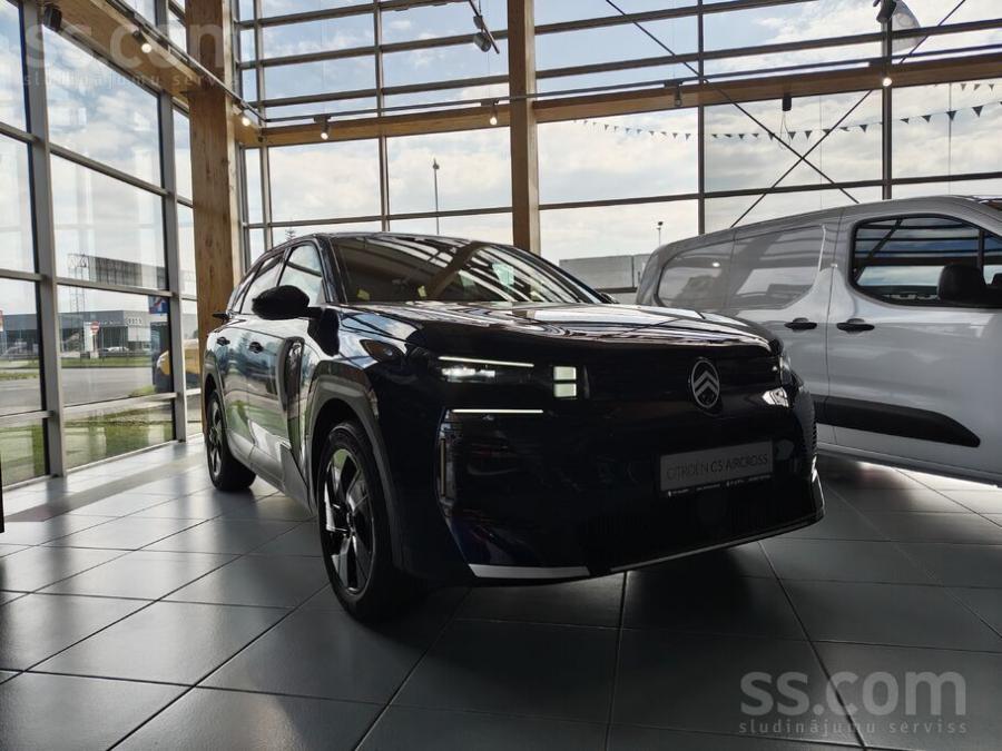 Синий Ситроен C5 Aircross 2026 в Рига, объемом двигателя 1.20 л и пробегом 5 тыс. км за 35500 €, фото 3 на AUTOMOTO.COM.LV