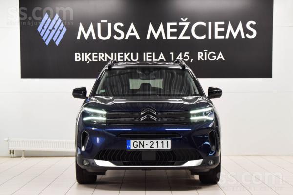 Blue Citroen C5 Aircross 2022 in Riga, with an engine capacity of 1.50 L and mileage of 112 thousand km for 17990 €, photo 2 on AUTOMOTO.COM.LV
