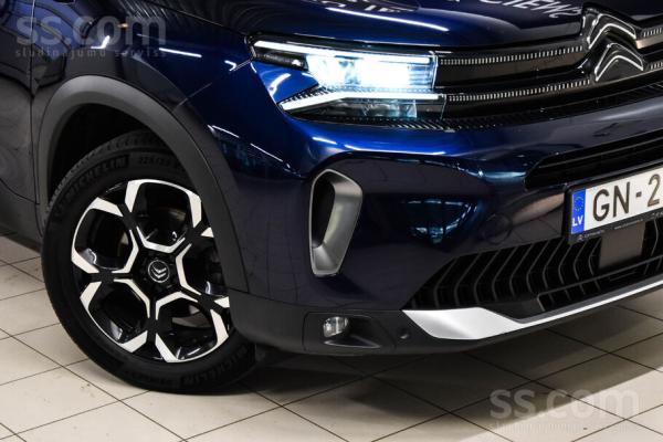 Blue Citroen C5 Aircross 2022 in Riga, with an engine capacity of 1.50 L and mileage of 112 thousand km for 17990 €, photo 9 on AUTOMOTO.COM.LV