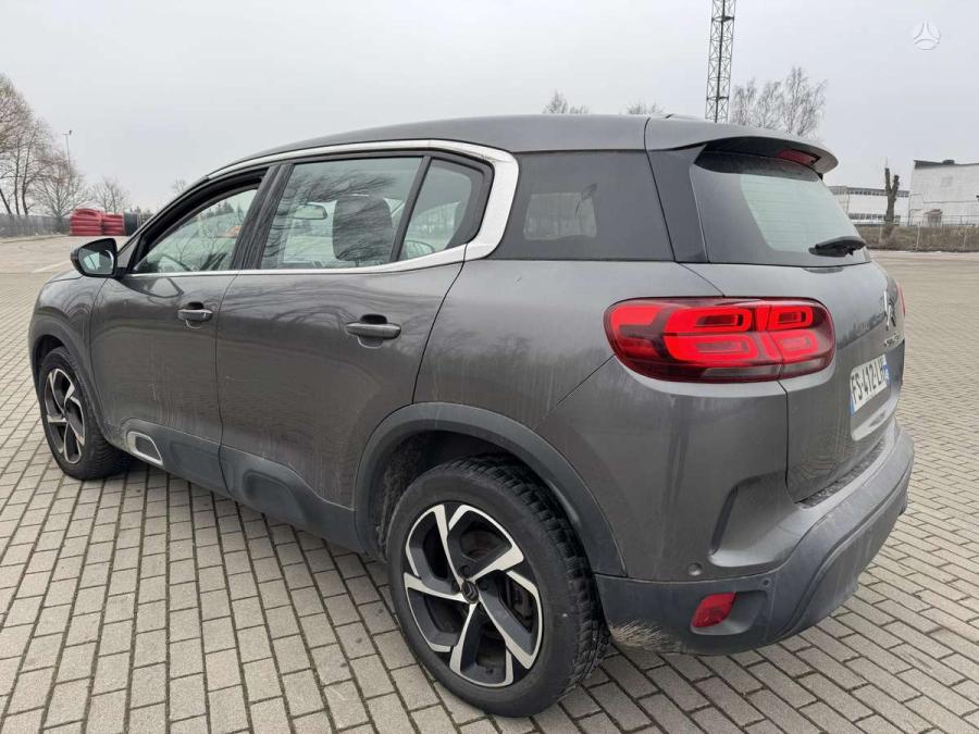 Brūns Citroen C5 Aircross 2020 Marijampole, ar dzinēja tilpumu 1.50 L un nobraukumu 178 tūkst. km par 12929 €, foto 3 vietnē AUTOMOTO.COM.LV