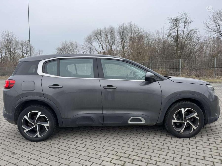 Brūns Citroen C5 Aircross 2020 Marijampole, ar dzinēja tilpumu 1.50 L un nobraukumu 178 tūkst. km par 12929 €, foto 6 vietnē AUTOMOTO.COM.LV