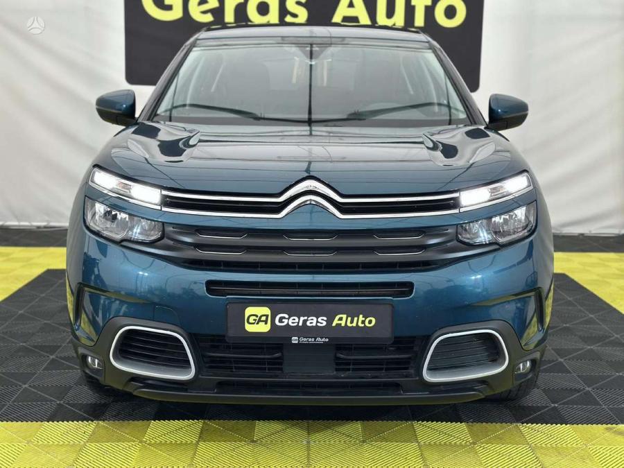 Green Citroen C5 Aircross 2020 in Vilnius, with an engine capacity of 1.20 L and mileage of 116 thousand km for 13999 €, photo 2 on AUTOMOTO.COM.LV