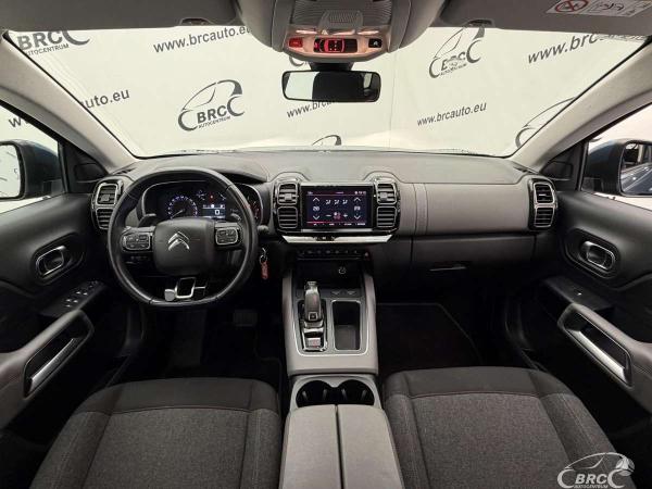 Green Citroen C5 Aircross 2020 in Vilnius, with an engine capacity of 1.20 L and mileage of 118 thousand km for 11900 €, photo 4 on AUTOMOTO.COM.LV