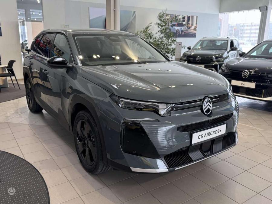 Zaļš Citroen C5 Aircross 2026 Klaipėda, ar dzinēja tilpumu 1.20 L un nobraukumu 2 tūkst. km par 32000 €, foto 2 vietnē AUTOMOTO.COM.LV