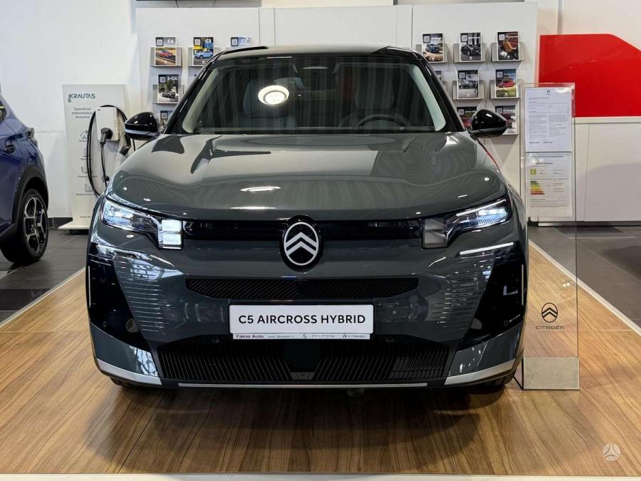 Green Citroen C5 Aircross 2026 in Vilnius, with an engine capacity of 1.20 L and mileage of 0 thousand km for 35990 €, photo 3 on AUTOMOTO.COM.LV