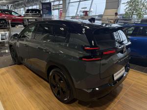 Green Citroen C5 Aircross 2026 in Vilnius, with an engine capacity of 1.20 L and mileage of 0 thousand km for 35990 €, photo 9 on AUTOMOTO.COM.LV