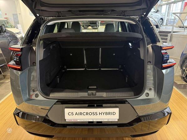 Green Citroen C5 Aircross 2026 in Vilnius, with an engine capacity of 1.20 L and mileage of 0 thousand km for 35990 €, photo 9 on AUTOMOTO.COM.LV