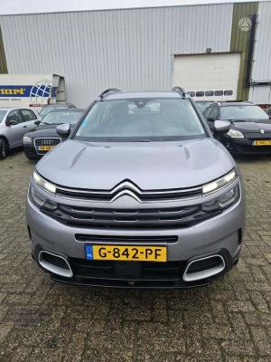 Grey Citroen C5 Aircross 2019 in Kaunas, with an engine capacity of 1.50 L and mileage of 256 thousand km for 8750 €, photo 5 on AUTOMOTO.COM.LV