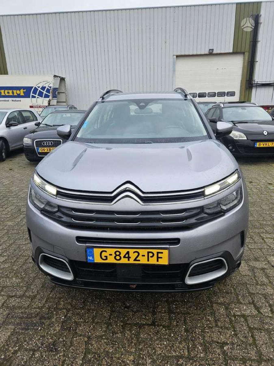 Grey Citroen C5 Aircross 2019 in Kaunas, with an engine capacity of 1.50 L and mileage of 256 thousand km for 8750 €, photo 5 on AUTOMOTO.COM.LV