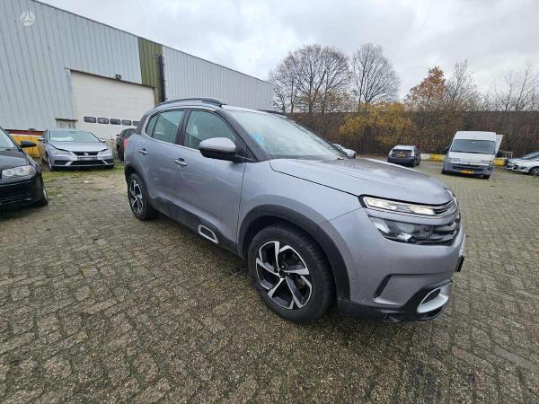 Pelēks Citroen C5 Aircross 2019 Kauņa, ar dzinēja tilpumu 1.50 L un nobraukumu 256 tūkst. km par 8750 €, foto 7 vietnē AUTOMOTO.COM.LV