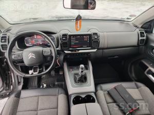 Pelēks Citroen C5 Aircross 2019 Ventspils, ar dzinēja tilpumu 1.20 L un nobraukumu 133 tūkst. km par 11700 €, foto 7 vietnē AUTOMOTO.COM.LV