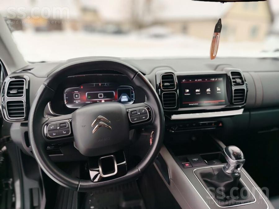 Pelēks Citroen C5 Aircross 2019 Ventspils, ar dzinēja tilpumu 1.20 L un nobraukumu 133 tūkst. km par 11700 €, foto 8 vietnē AUTOMOTO.COM.LV