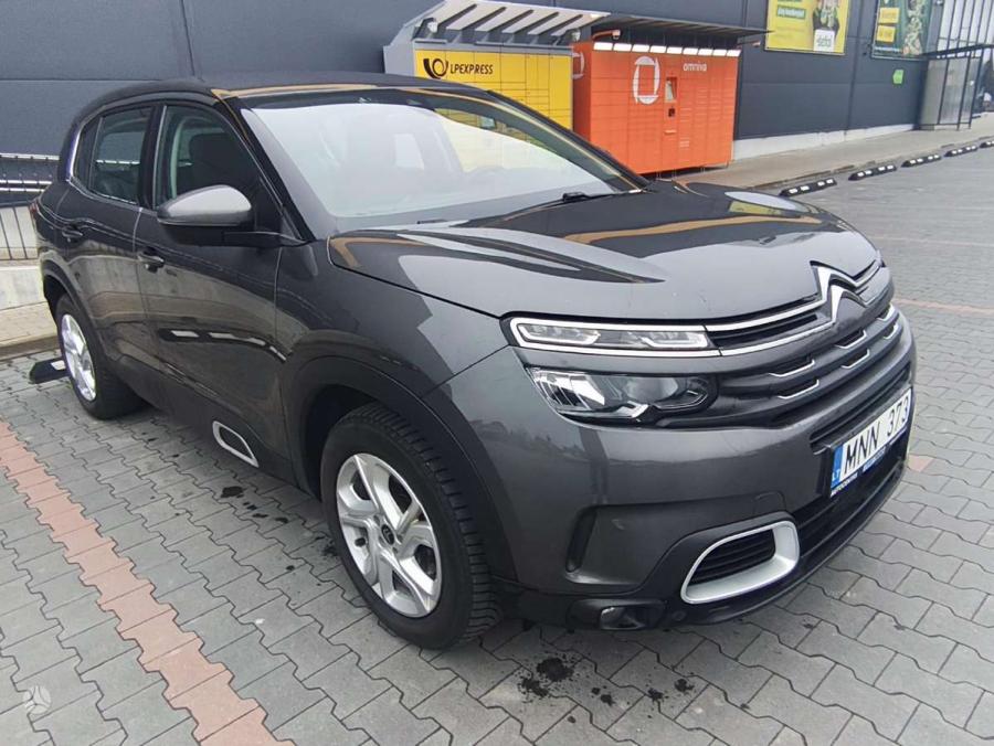 Pelēks Citroen C5 Aircross 2019 Kauņa, ar dzinēja tilpumu 1.50 L un nobraukumu 190 tūkst. km par 9600 €, foto 2 vietnē AUTOMOTO.COM.LV