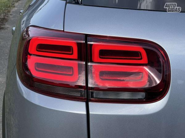 Pelēks Citroen C5 Aircross 2019 Kėdainiai, ar dzinēja tilpumu 2.00 L un nobraukumu 215 tūkst. km par 14800 €, foto 8 vietnē AUTOMOTO.COM.LV