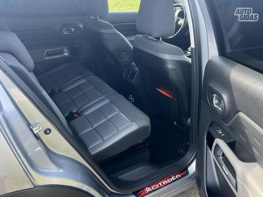 Pelēks Citroen C5 Aircross 2019 Kėdainiai, ar dzinēja tilpumu 2.00 L un nobraukumu 215 tūkst. km par 14800 €, foto 13 vietnē AUTOMOTO.COM.LV