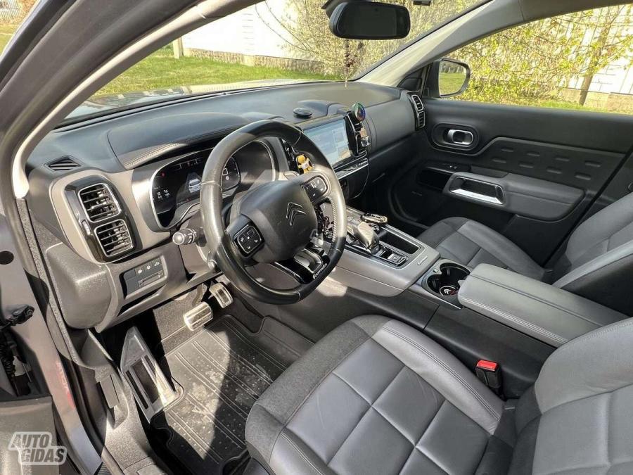Pelēks Citroen C5 Aircross 2019 Kėdainiai, ar dzinēja tilpumu 2.00 L un nobraukumu 215 tūkst. km par 14800 €, foto 16 vietnē AUTOMOTO.COM.LV