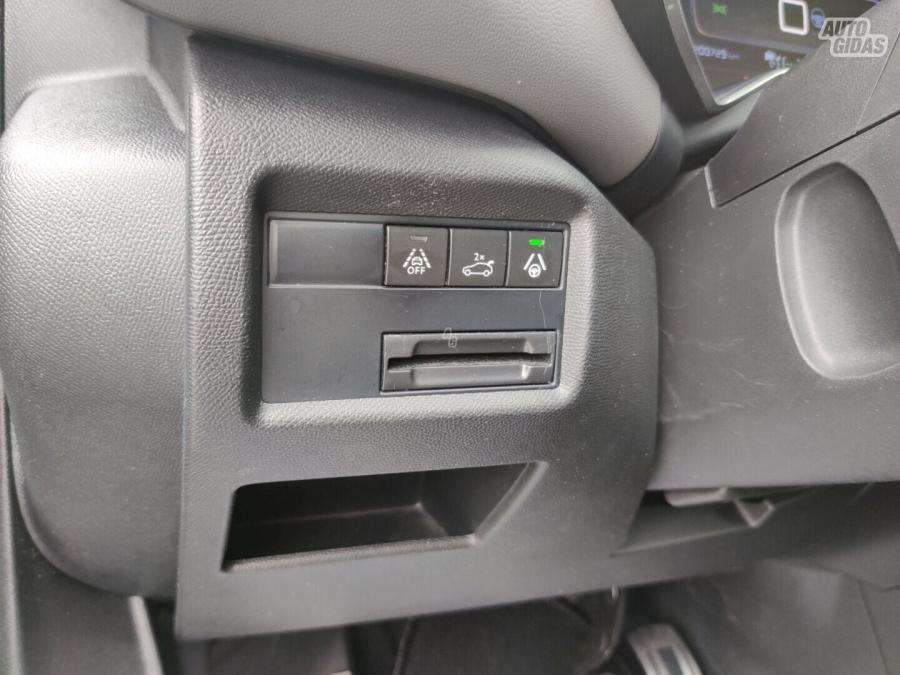 Pelēks Citroen C5 Aircross 2019 Šauļi, ar dzinēja tilpumu 1.50 L un nobraukumu 200 tūkst. km par 12600 €, foto 24 vietnē AUTOMOTO.COM.LV