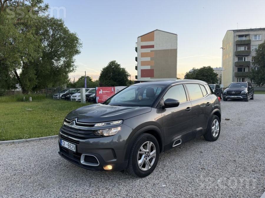 Серый Ситроен C5 Aircross 2019 в Вентспилс, объемом двигателя 1.20 л и пробегом 137 тыс. км за 10700 €, фото 1 на AUTOMOTO.COM.LV