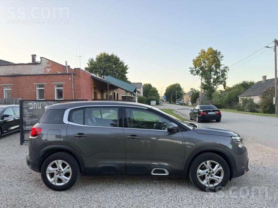 Серый Ситроен C5 Aircross 2019 в Вентспилс, объемом двигателя 1.20 л и пробегом 137 тыс. км за 10700 €, фото 9 на AUTOMOTO.COM.LV