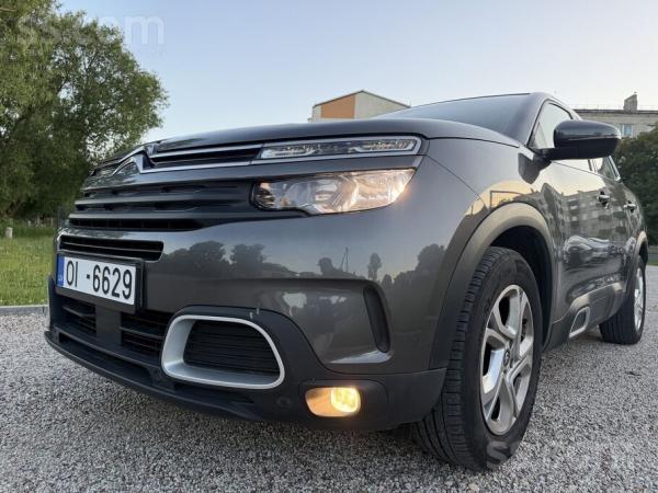 Grey Citroen C5 Aircross 2019 in Ventspils, with an engine capacity of 1.20 L and mileage of 137 thousand km for 10700 €, photo 9 on AUTOMOTO.COM.LV