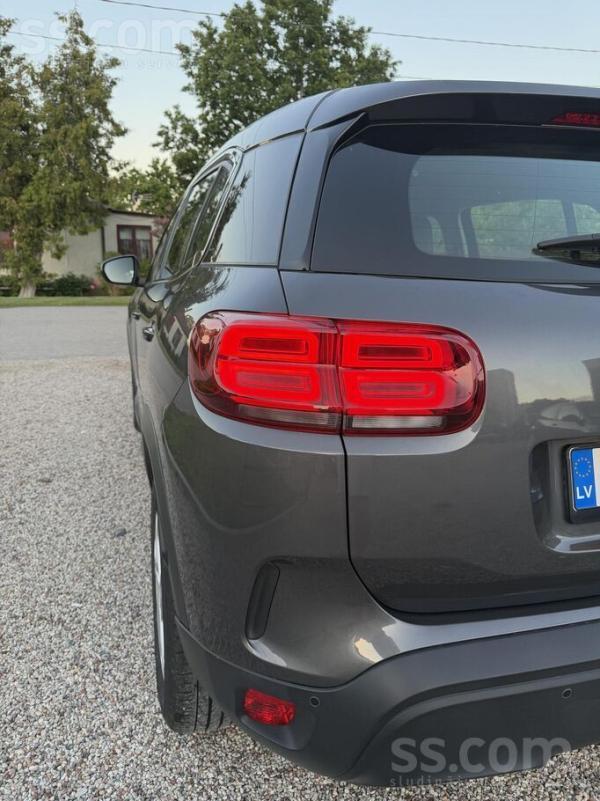Grey Citroen C5 Aircross 2019 in Ventspils, with an engine capacity of 1.20 L and mileage of 137 thousand km for 10700 €, photo 10 on AUTOMOTO.COM.LV
