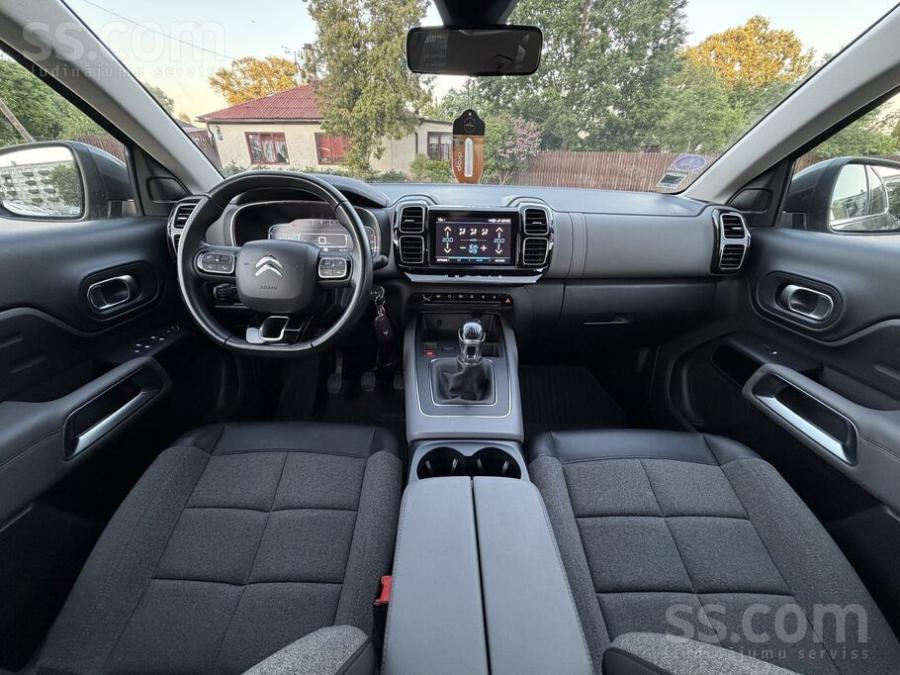 Серый Ситроен C5 Aircross 2019 в Вентспилс, объемом двигателя 1.20 л и пробегом 137 тыс. км за 10700 €, фото 23 на AUTOMOTO.COM.LV