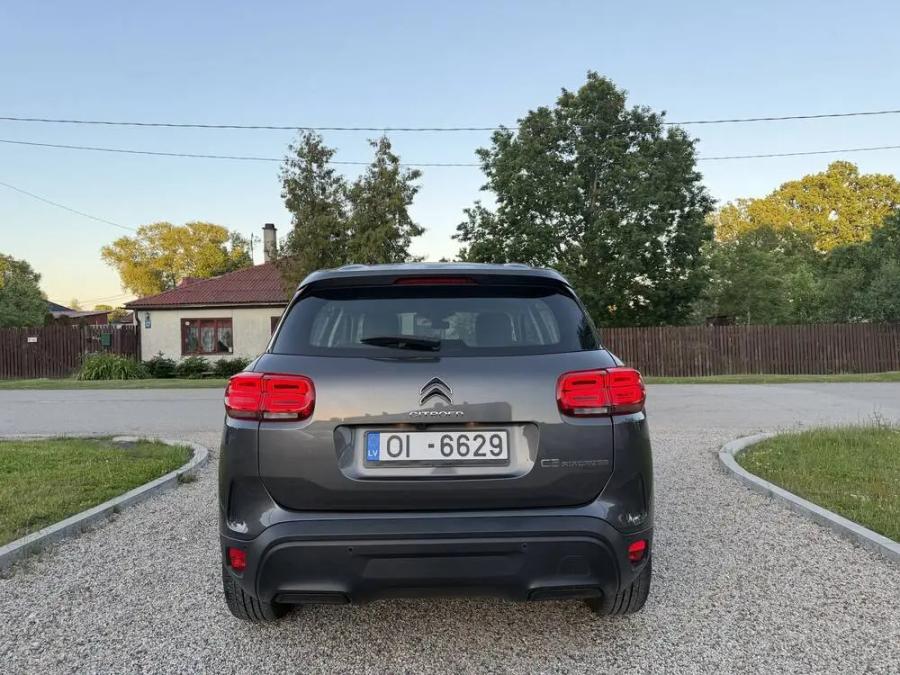 Pelēks Citroen C5 Aircross 2019 Ventspils, ar dzinēja tilpumu 1.20 L un nobraukumu 137 tūkst. km par 10700 €, foto 6 vietnē AUTOMOTO.COM.LV