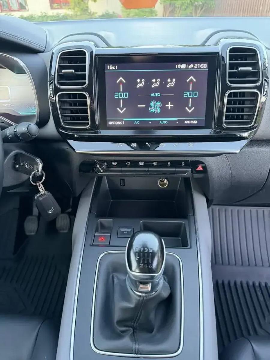 Pelēks Citroen C5 Aircross 2019 Ventspils, ar dzinēja tilpumu 1.20 L un nobraukumu 137 tūkst. km par 10700 €, foto 27 vietnē AUTOMOTO.COM.LV