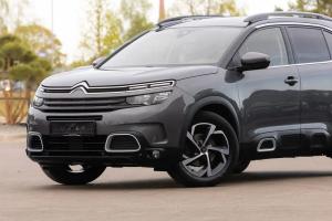 Серый Ситроен C5 Aircross 2019 в Елгава, объемом двигателя 1.20 л и пробегом 116 тыс. км за 11950 €, фото 3 на AUTOMOTO.COM.LV