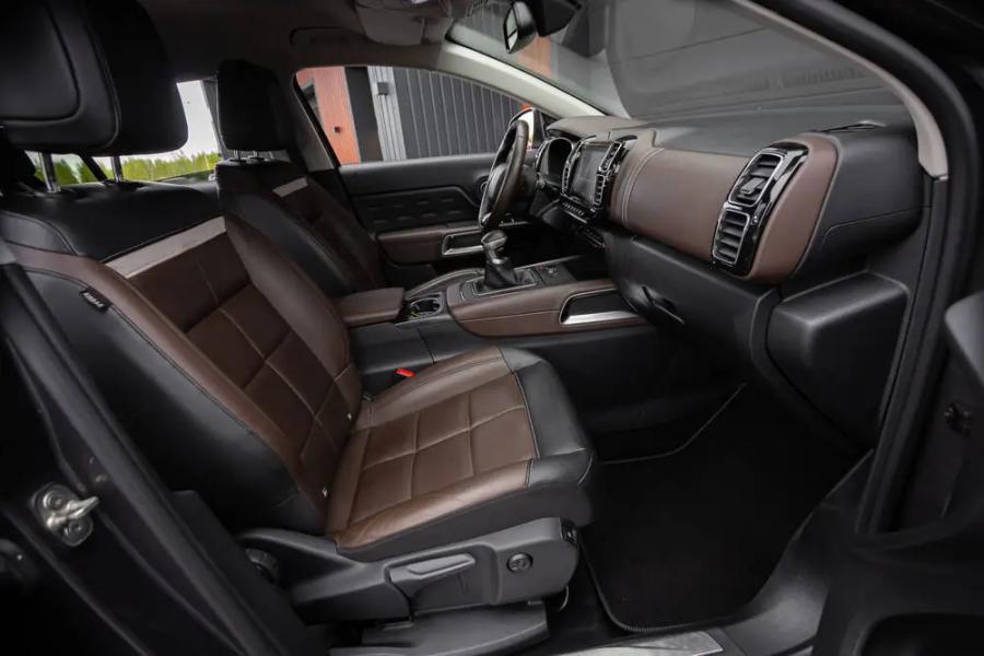 Серый Ситроен C5 Aircross 2019 в Елгава, объемом двигателя 1.20 л и пробегом 116 тыс. км за 11950 €, фото 11 на AUTOMOTO.COM.LV