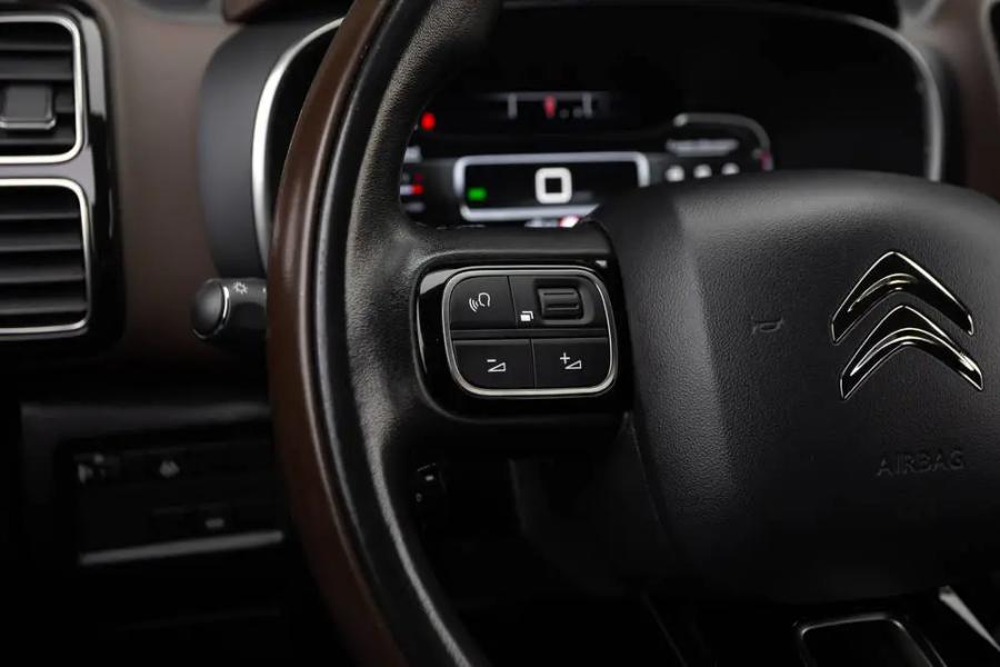Серый Ситроен C5 Aircross 2019 в Елгава, объемом двигателя 1.20 л и пробегом 116 тыс. км за 11950 €, фото 30 на AUTOMOTO.COM.LV