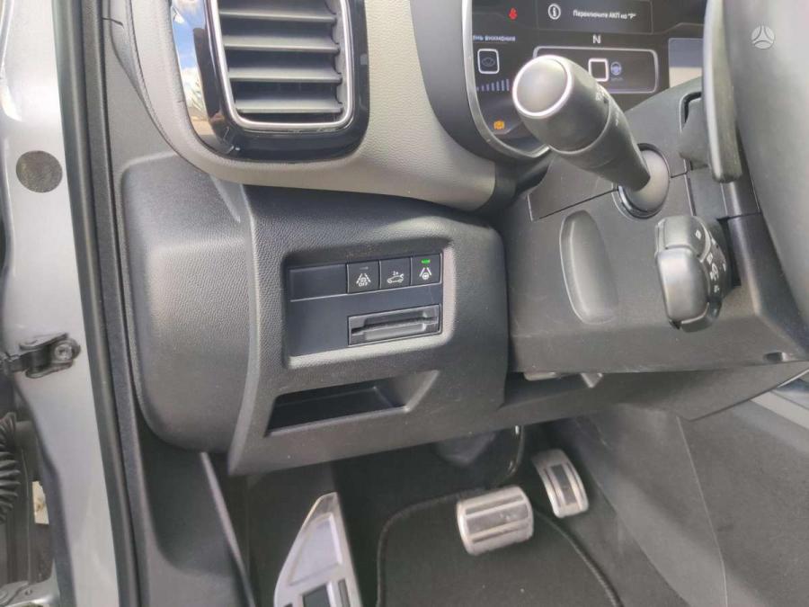 Pelēks Citroen C5 Aircross 2019 Šauļi, ar dzinēja tilpumu 1.50 L un nobraukumu 200 tūkst. km par 11950 €, foto 14 vietnē AUTOMOTO.COM.LV