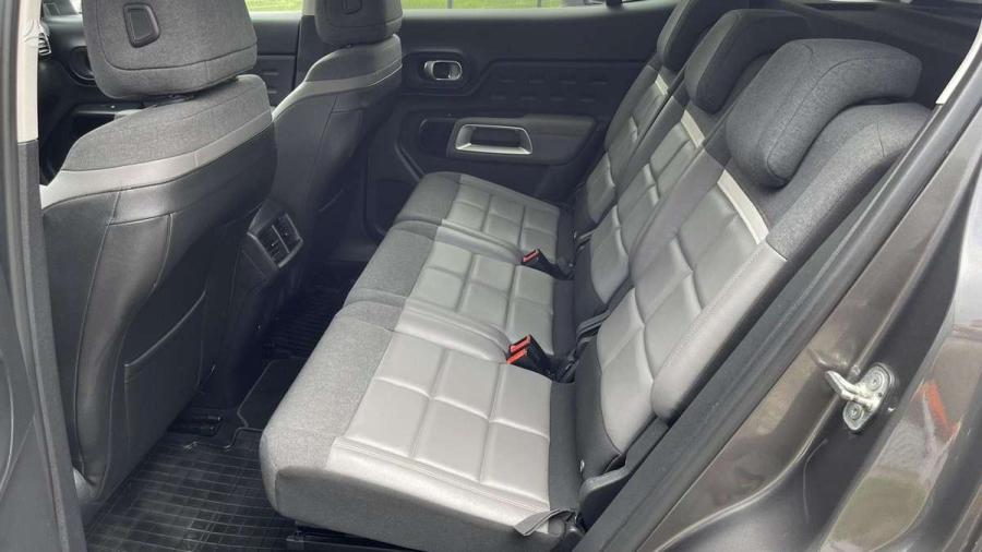 Grey Citroen C5 Aircross 2019 in Marijampole, with an engine capacity of 2.00 L and mileage of 256 thousand km for 14490 €, photo 16 on AUTOMOTO.COM.LV