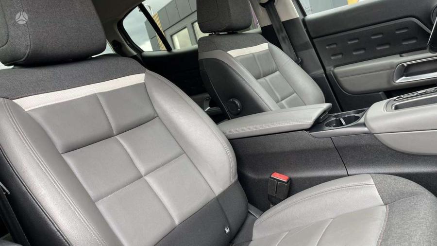 Grey Citroen C5 Aircross 2019 in Marijampole, with an engine capacity of 2.00 L and mileage of 256 thousand km for 14490 €, photo 18 on AUTOMOTO.COM.LV